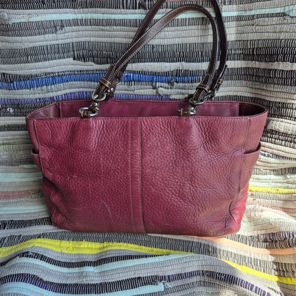 Coach | Bags | Coach Hamptons Berry Pebbled Leather Tote Bag F1347 Y2k ...
